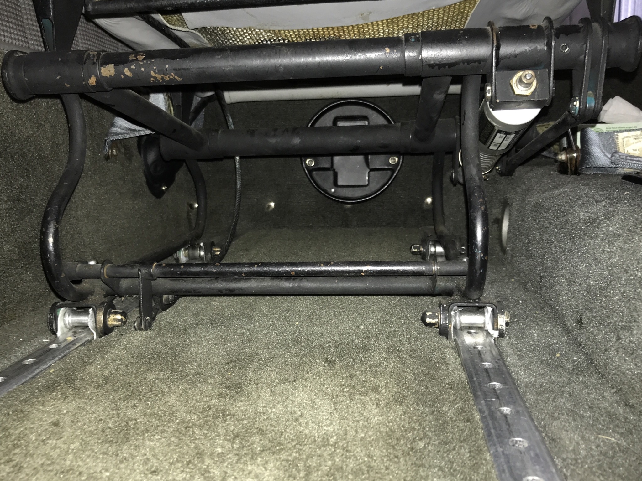 How to vertically adjust seats? — Piper Forum How to vertically adjust seats? — Piper Forum